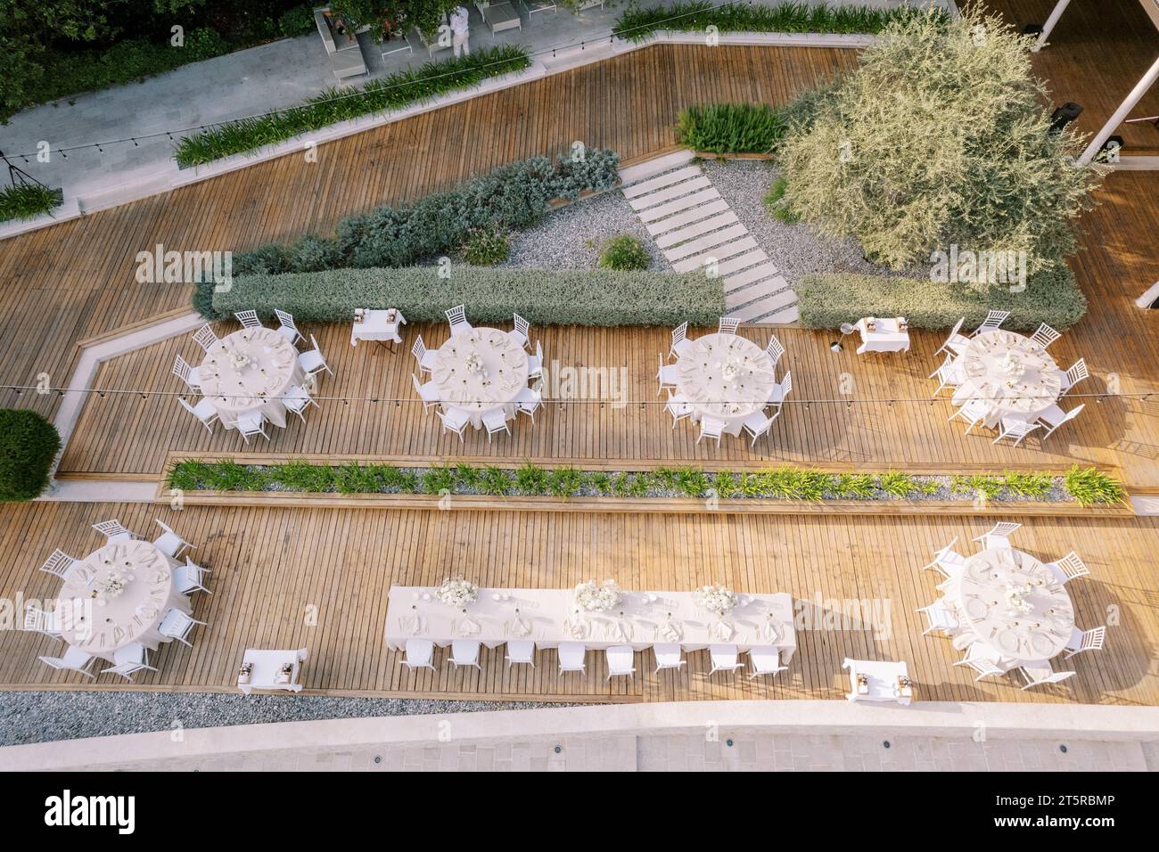 Long laid tables hi-res stock photography and images - Alamy