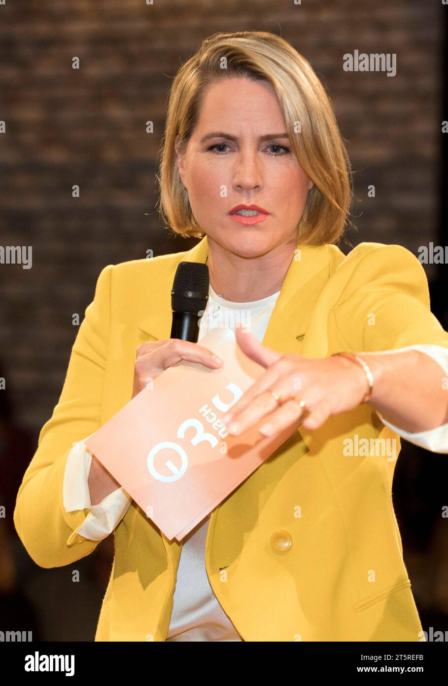 Judith Rakers im Bild: Judith Rakers - Moderatorin von 3nach9. Vor ...