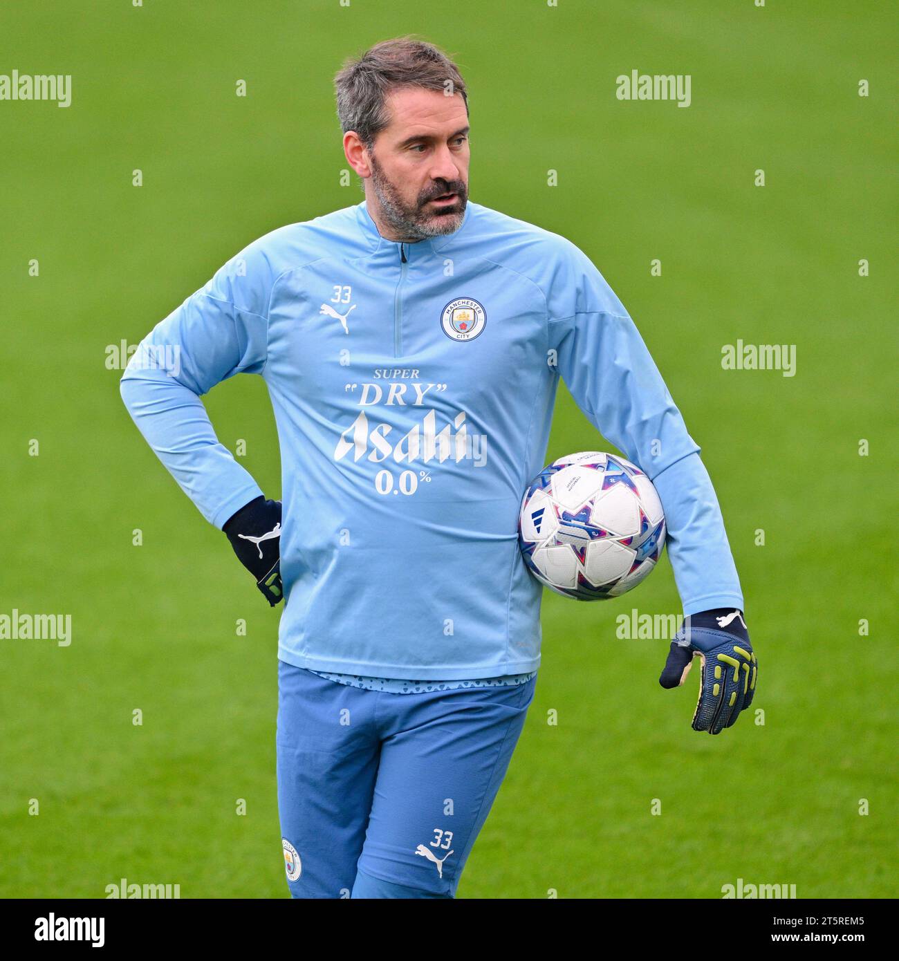 Scott carson champions league hi-res stock photography and images - Alamy
