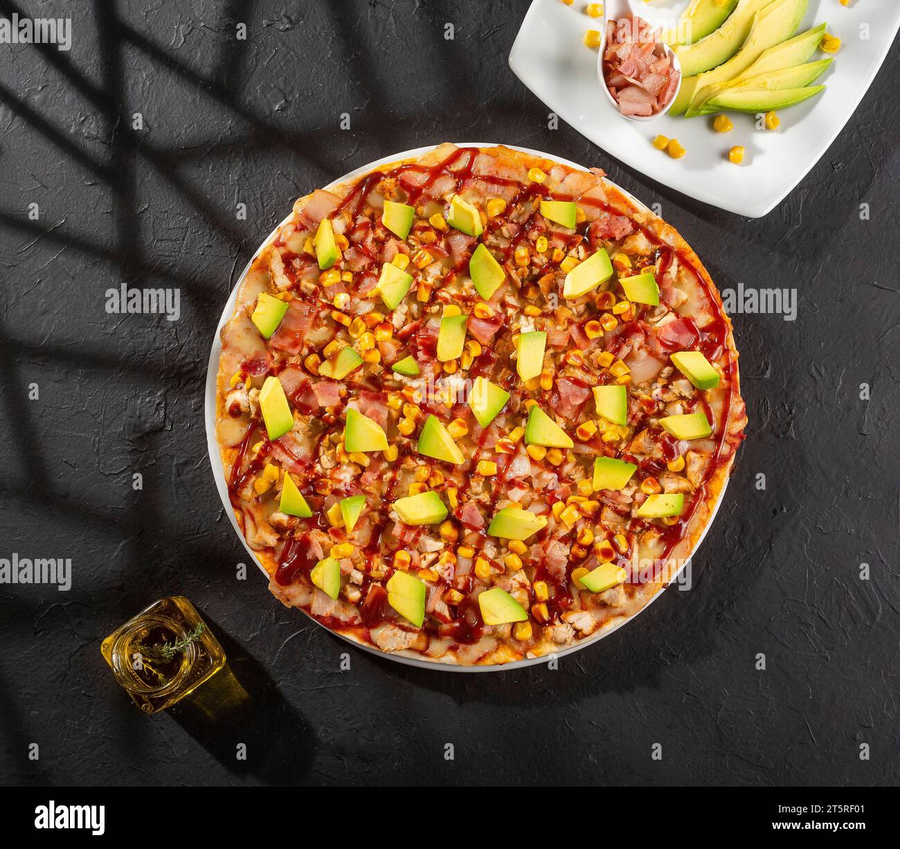 Charcoal chicken pizza with BBQ sauce - Bacon, corn, avocado and ...