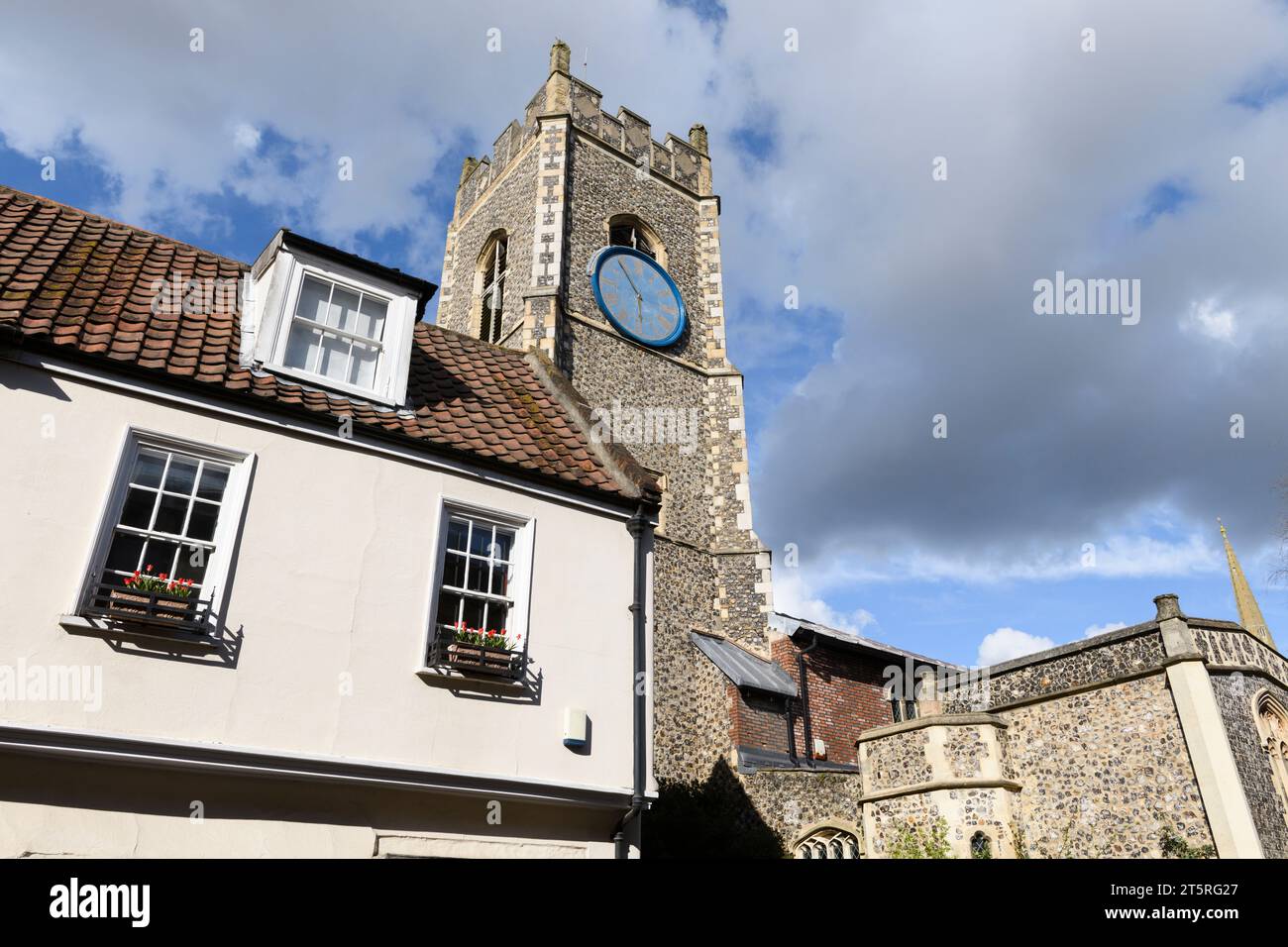Saint georges church tombland hi-res stock photography and images - Alamy