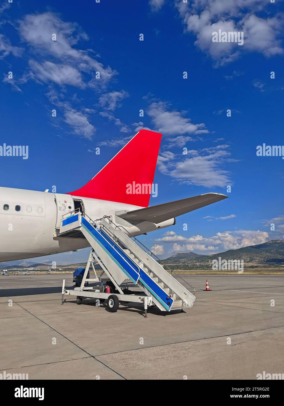 Aircraft rear door hi-res stock photography and images - Alamy