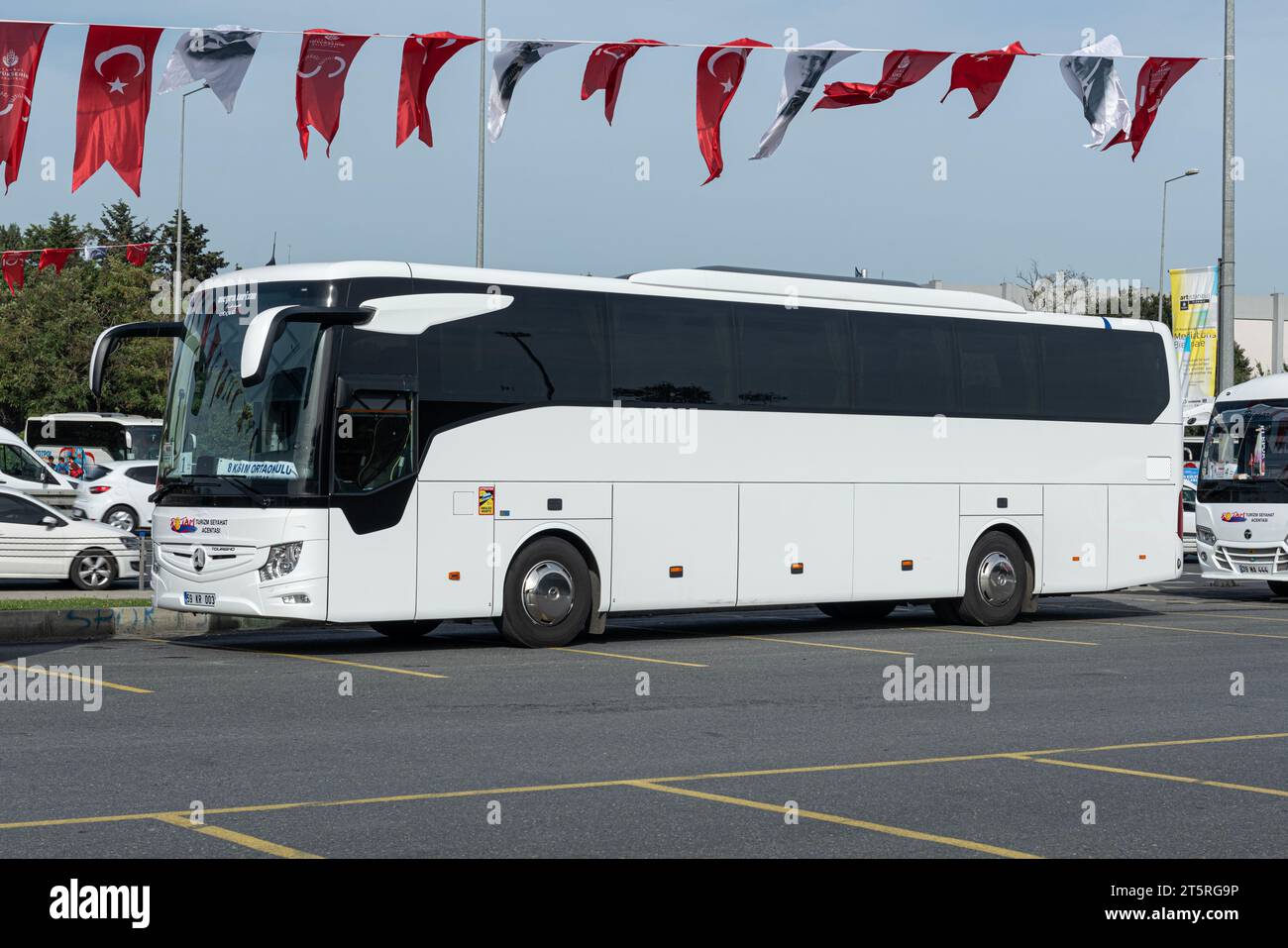 ISTANBUL, TURKEY - NOVEMBER 5, 2023: Zero emission coach bus Mercedes ...