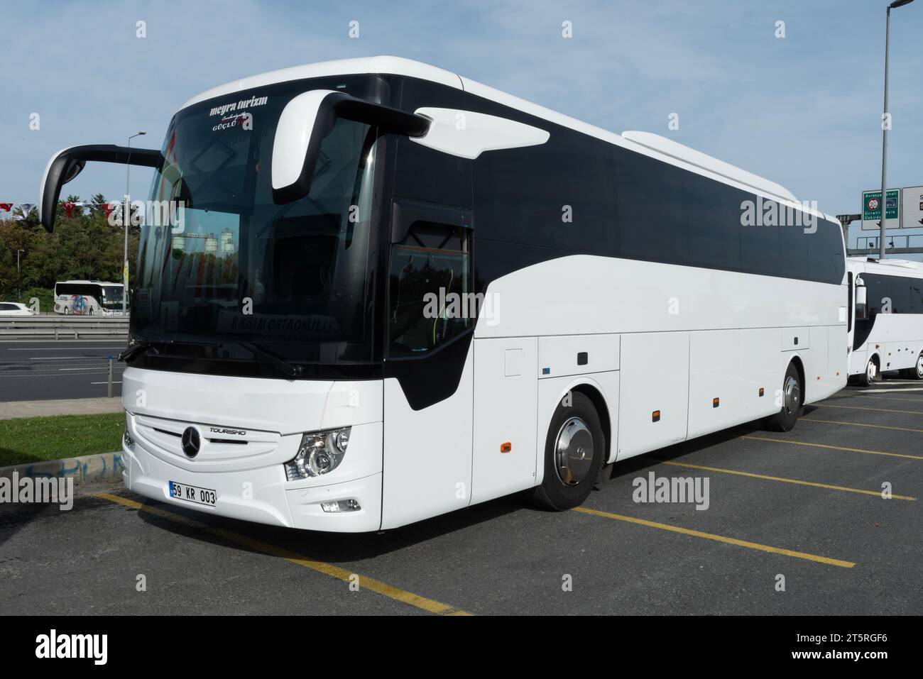 ISTANBUL, TURKEY - NOVEMBER 5, 2023: Zero emission coach bus Mercedes ...