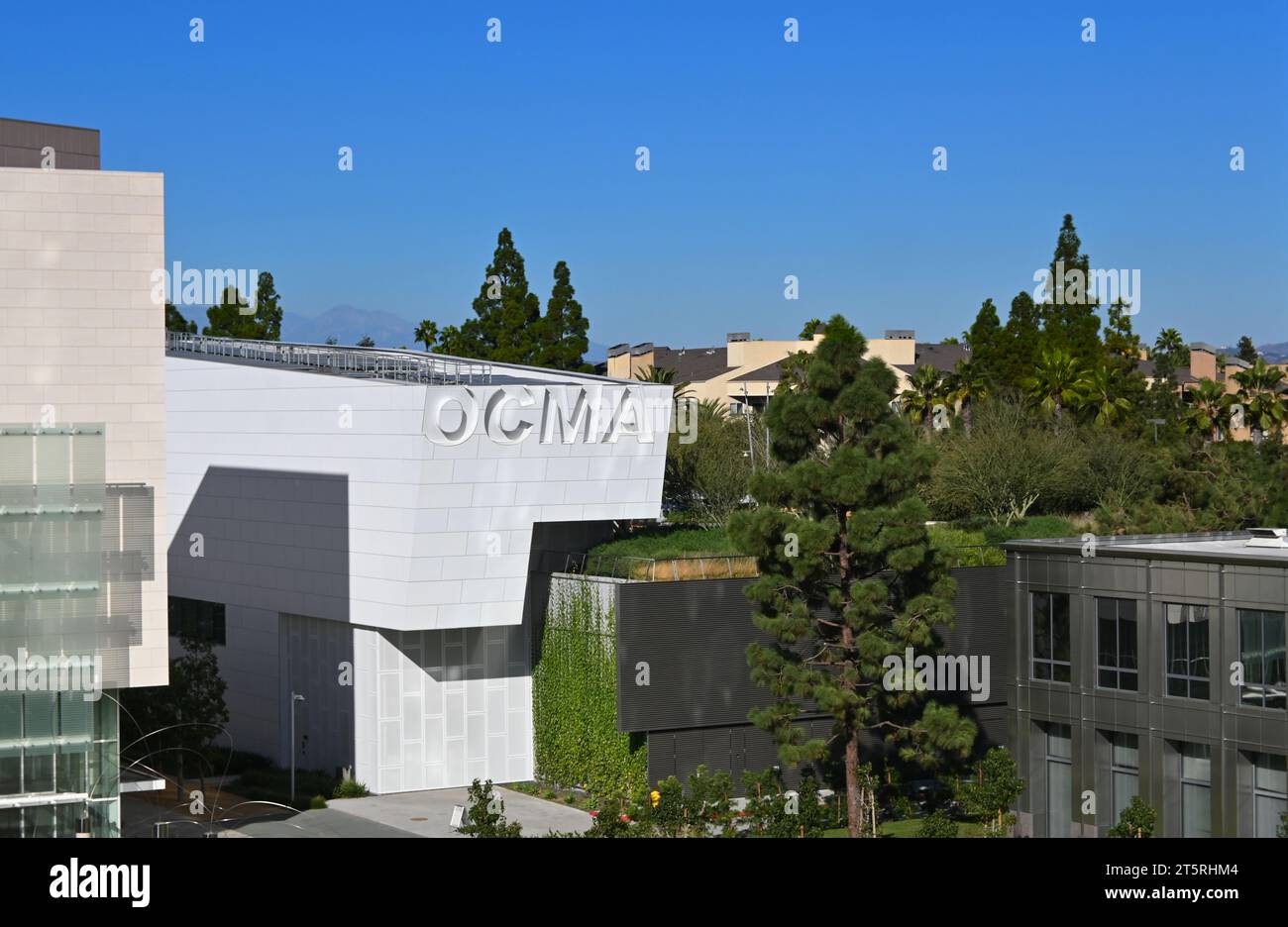 COSTA MESA, CALIFORNIA - 1 NOV 2023: The Orange County Museum of Art ...