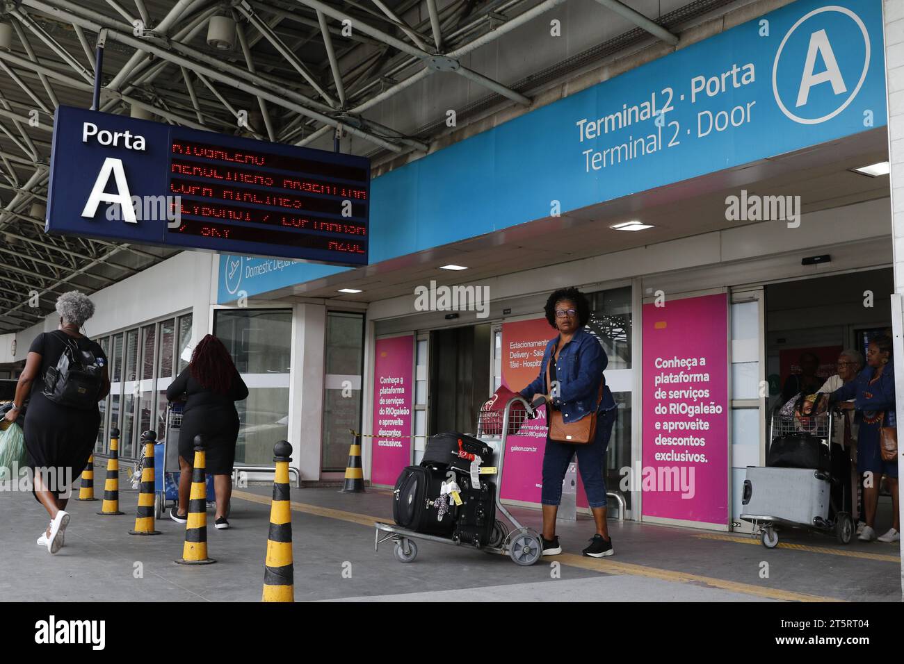 Tom Jobim International Airport Galeão Rio de Janeiro. Taxi and Uber ...