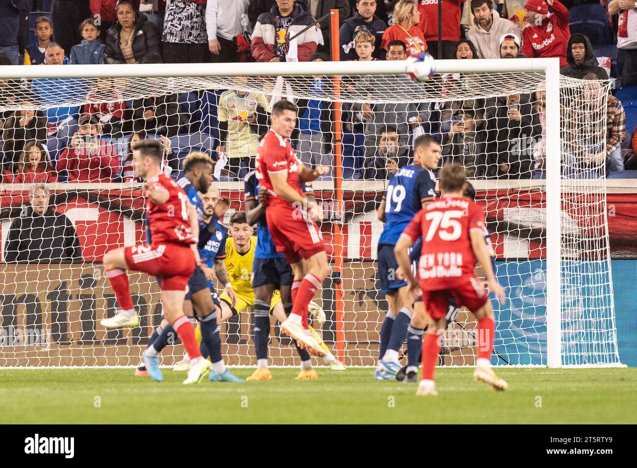 Harrison, New Jersey, USA. 4th Nov, 2023. Goalkeeper Roman Celentano ...