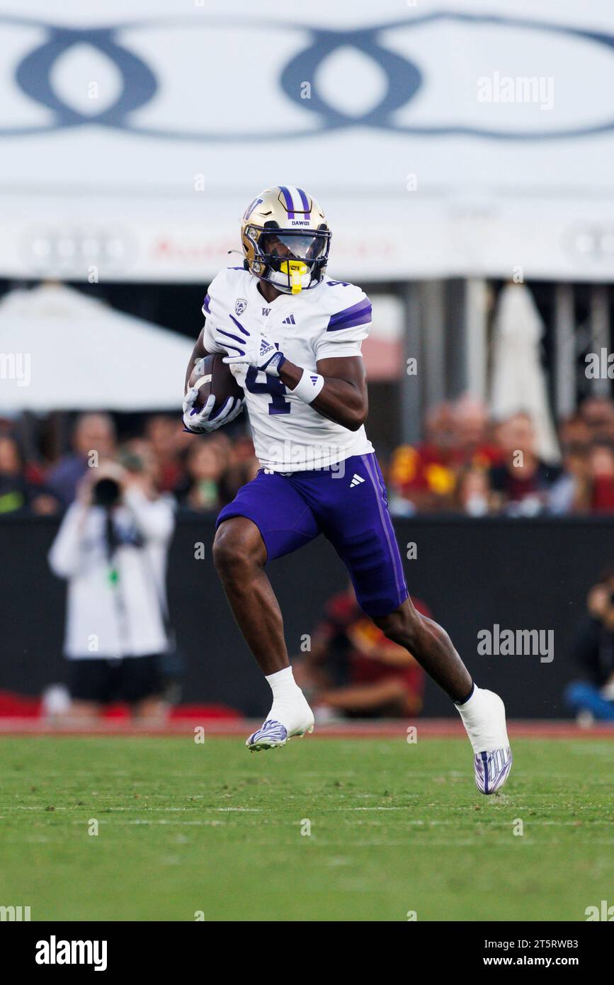 Washington Huskies wide receiver Germie Bernard (4) runs after the ...