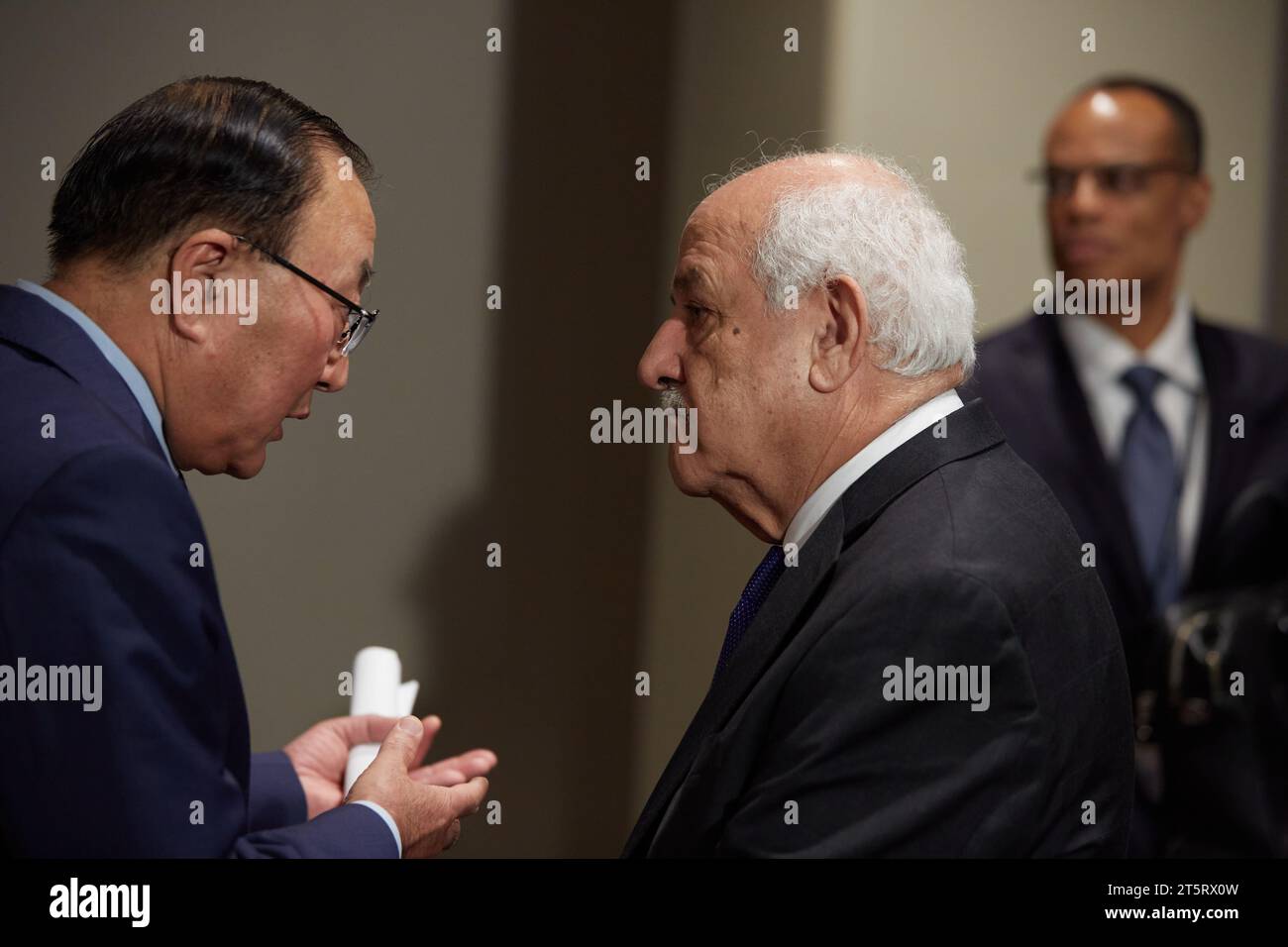 New York, New York, USA. 6th Nov, 2023. Ambassador Zhang Jun, (L ...