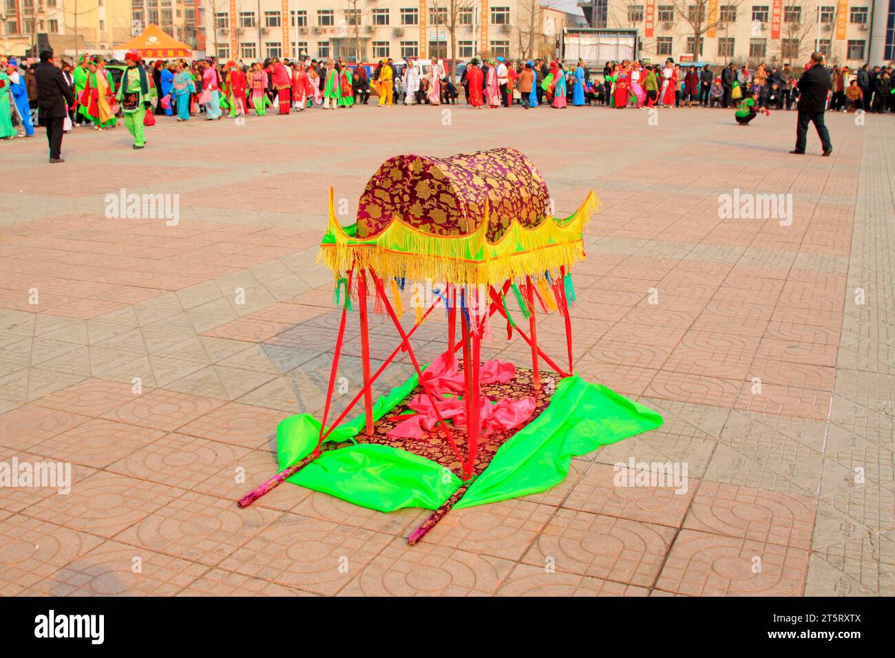 Chinese props hi-res stock photography and images - Alamy