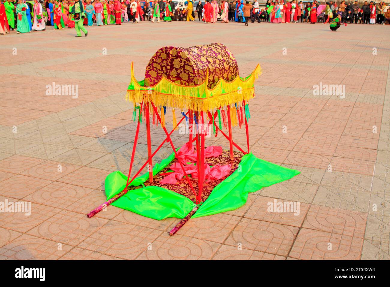 Chinese props hi-res stock photography and images - Alamy