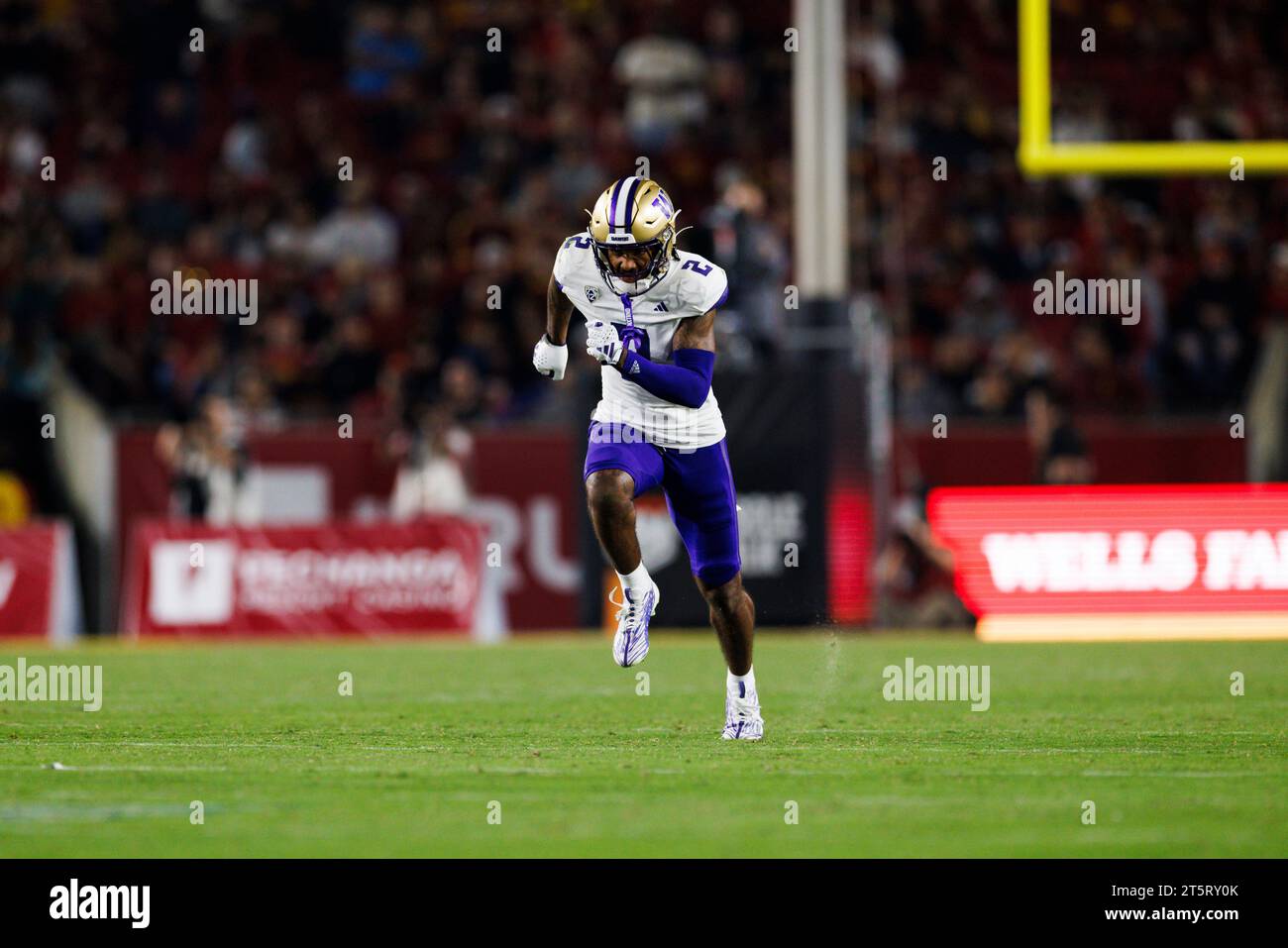 Washington Huskies wide receiver Ja'Lynn Polk (2) runs a route during ...