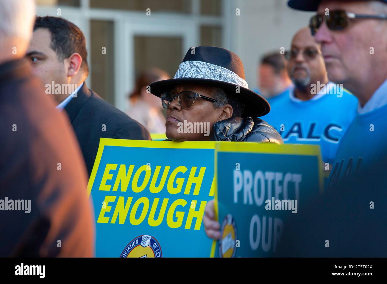 Detroit, Michigan, USA. 6th Nov, 2023. Postal workers rally to protest ...