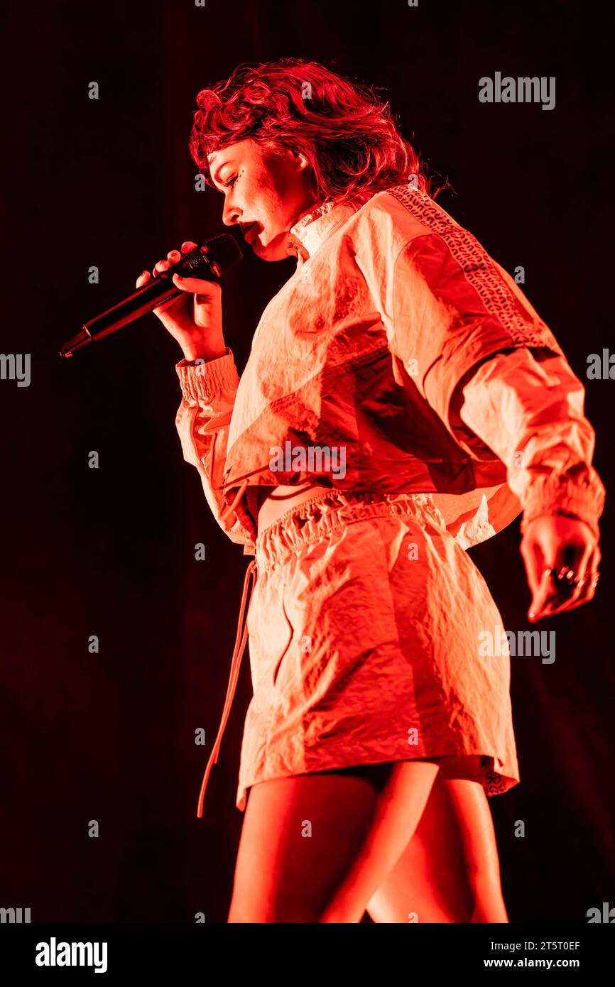 Upsahl melanie martinez hi-res stock photography and images - Alamy