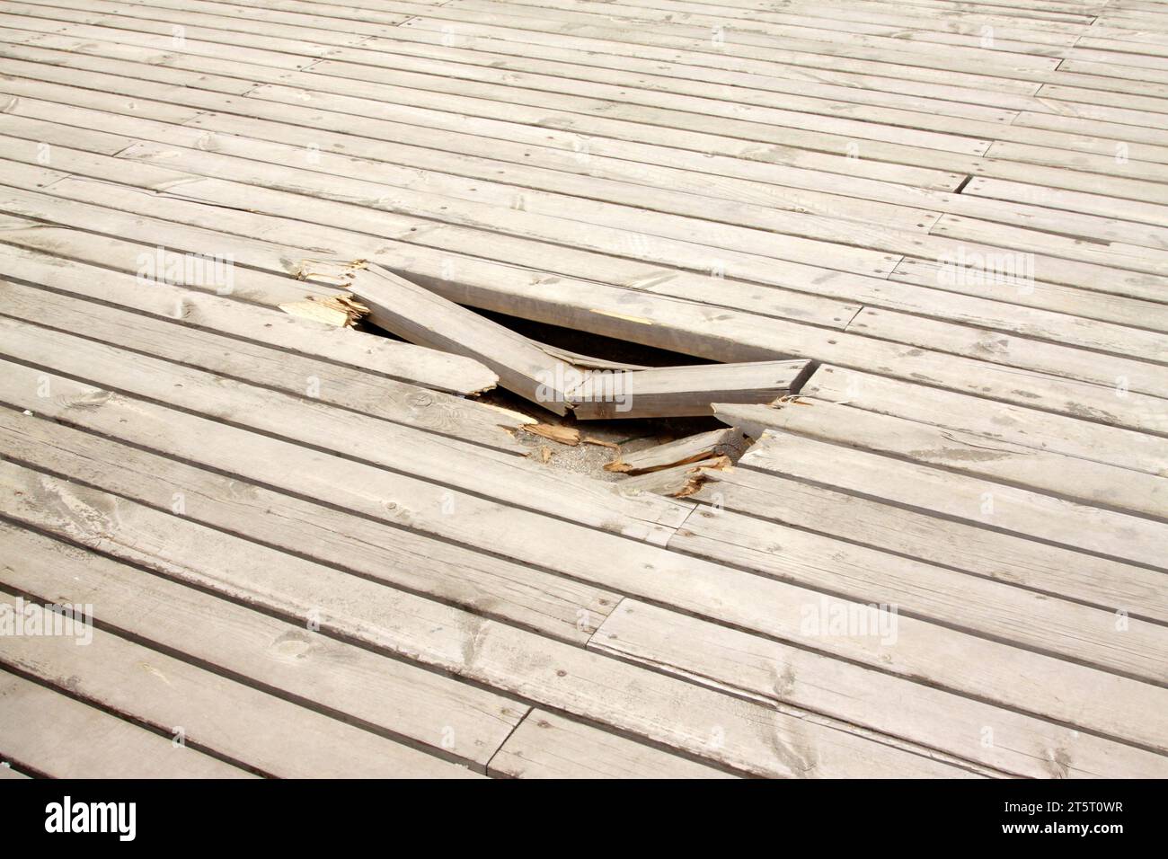 Broken platform wooden hi-res stock photography and images - Alamy