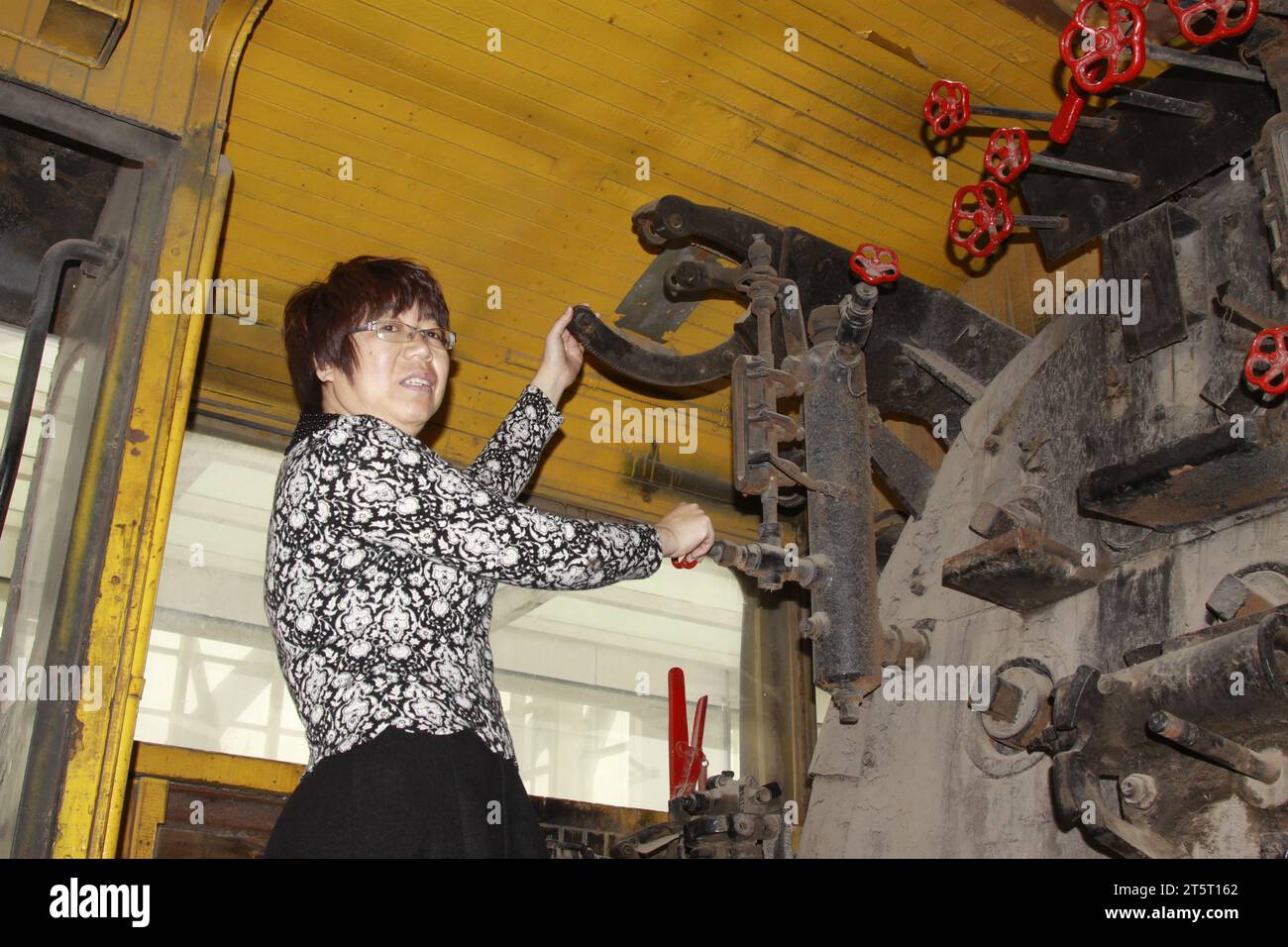 Steam locomotive cab hi-res stock photography and images - Alamy