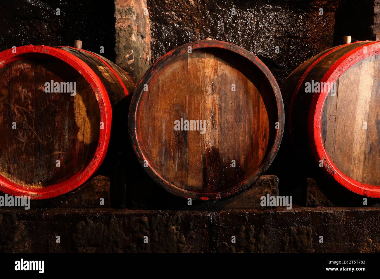 Whisky barrel sampling hi-res stock photography and images - Alamy