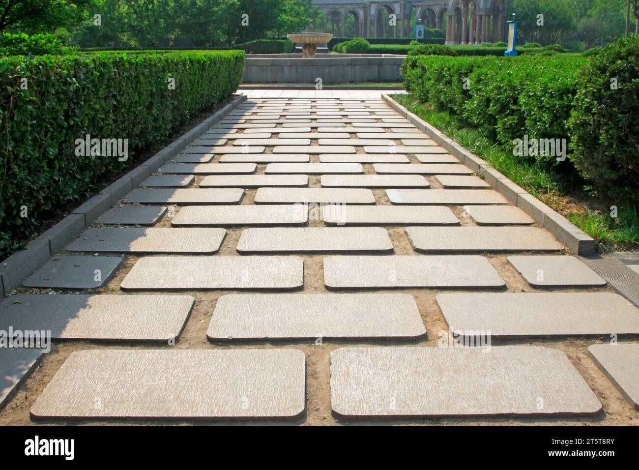 Grey stone path hi-res stock photography and images - Alamy