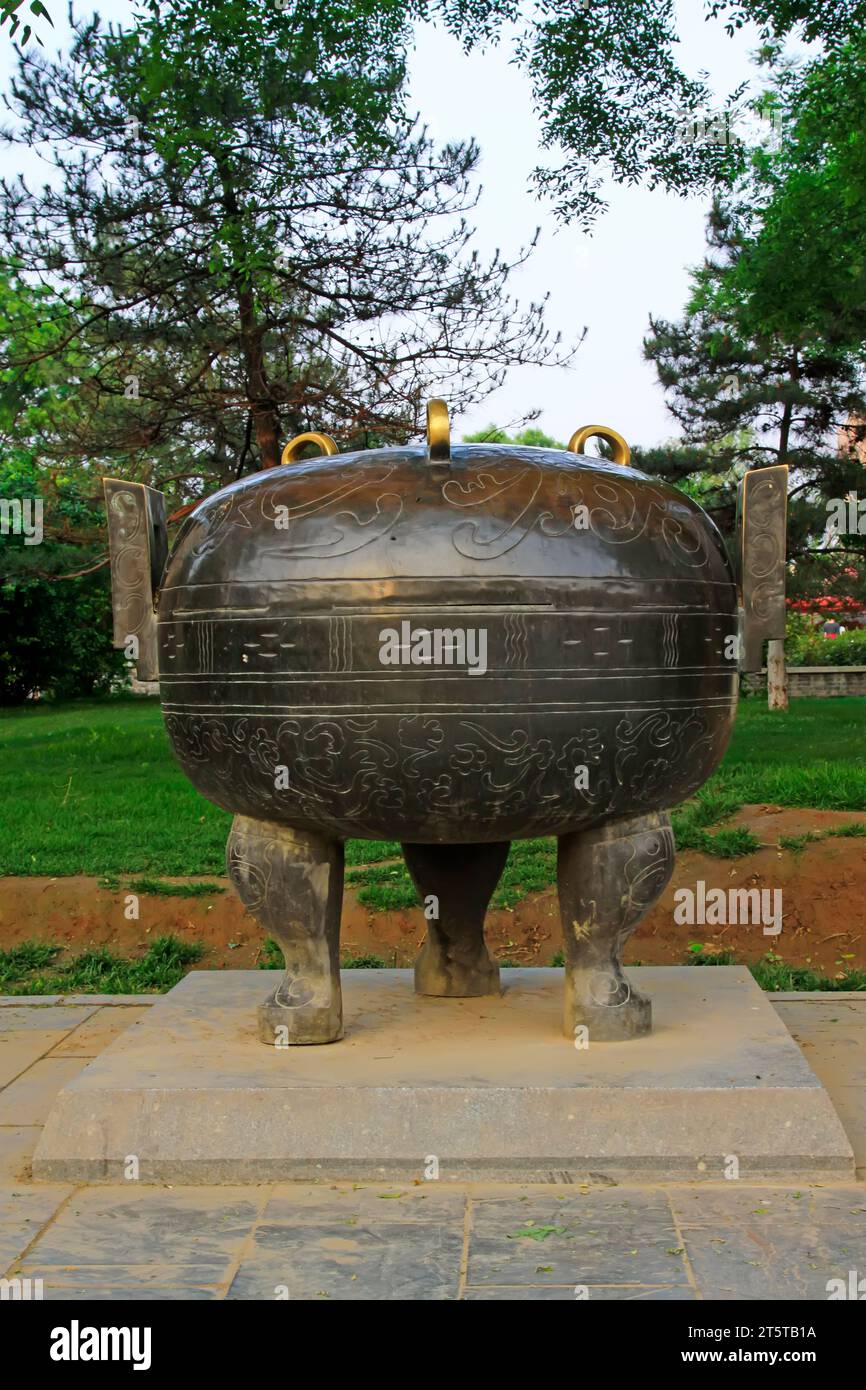 Traditional Chinese bronze ritual vessels, closeup of photo Stock Photo ...