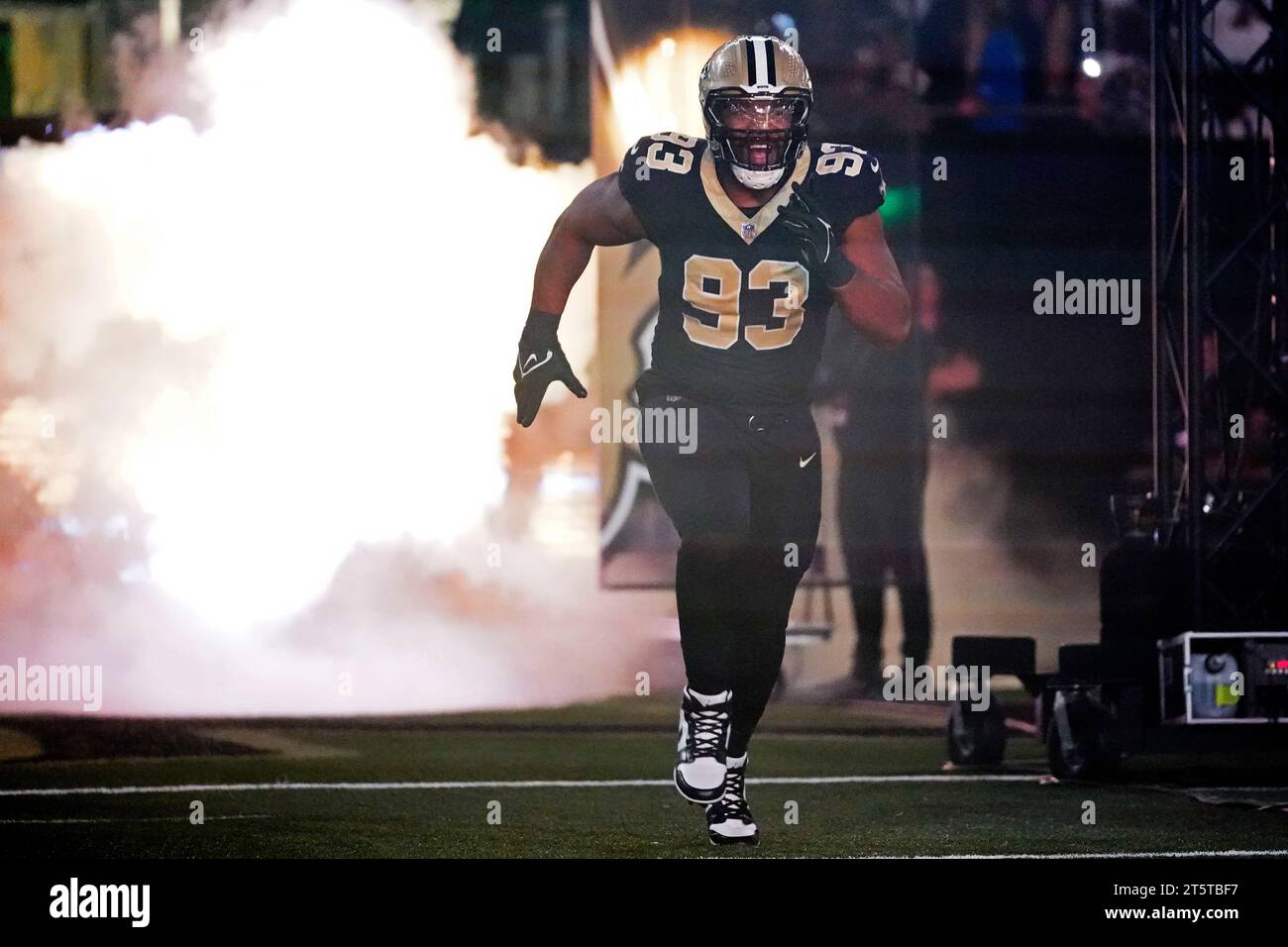 New Orleans Saints defensive tackle Nathan Shepherd (93) runs onto the ...