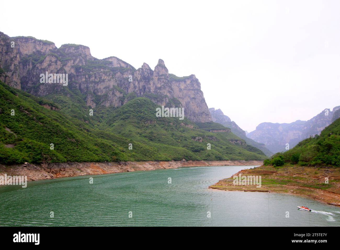 reservoir landscape in Yuntai mountain scenic spot, jiaozuo city, henan ...
