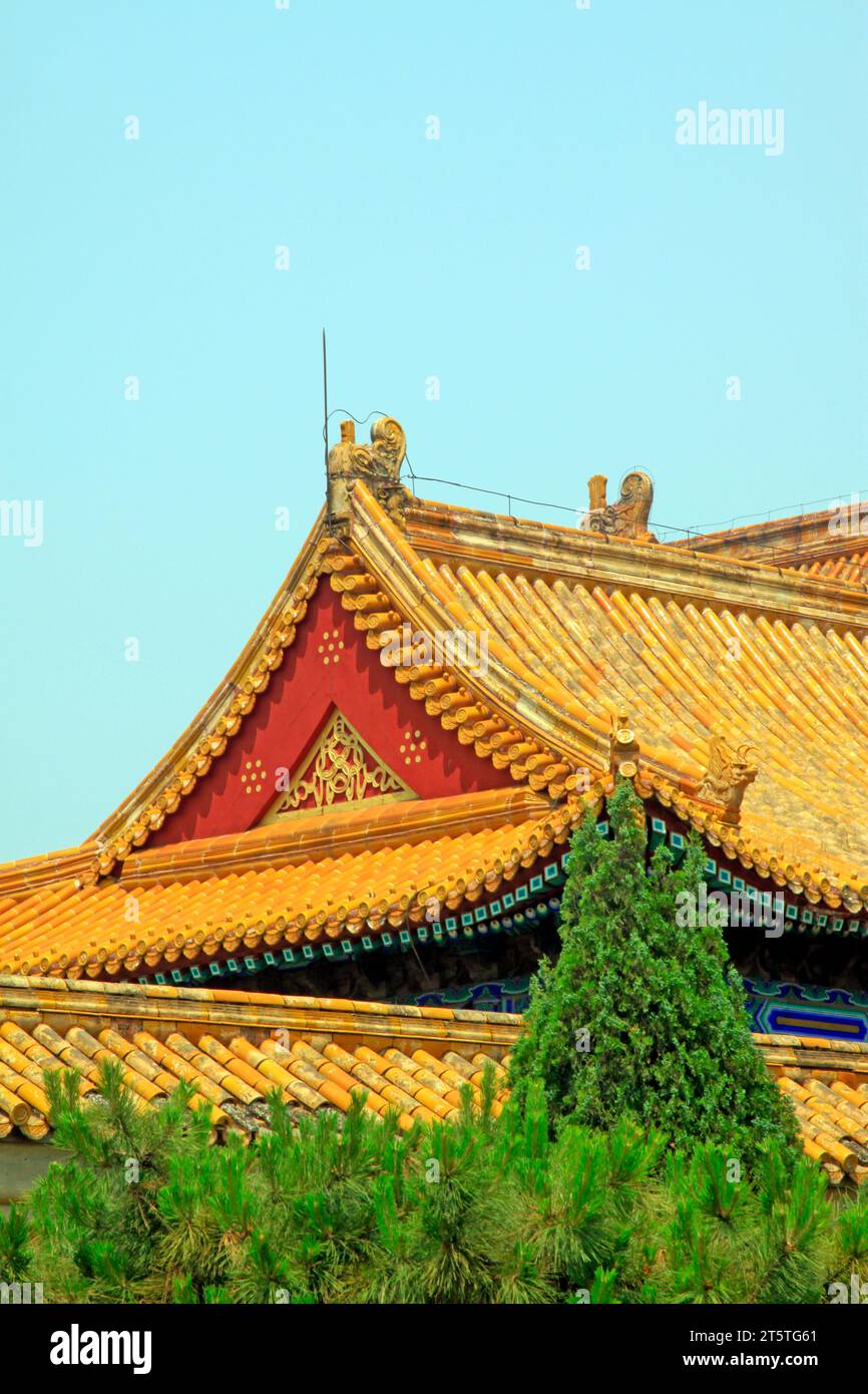 glazed tile roof, Chinese ancient architectural landscape in Eastern ...