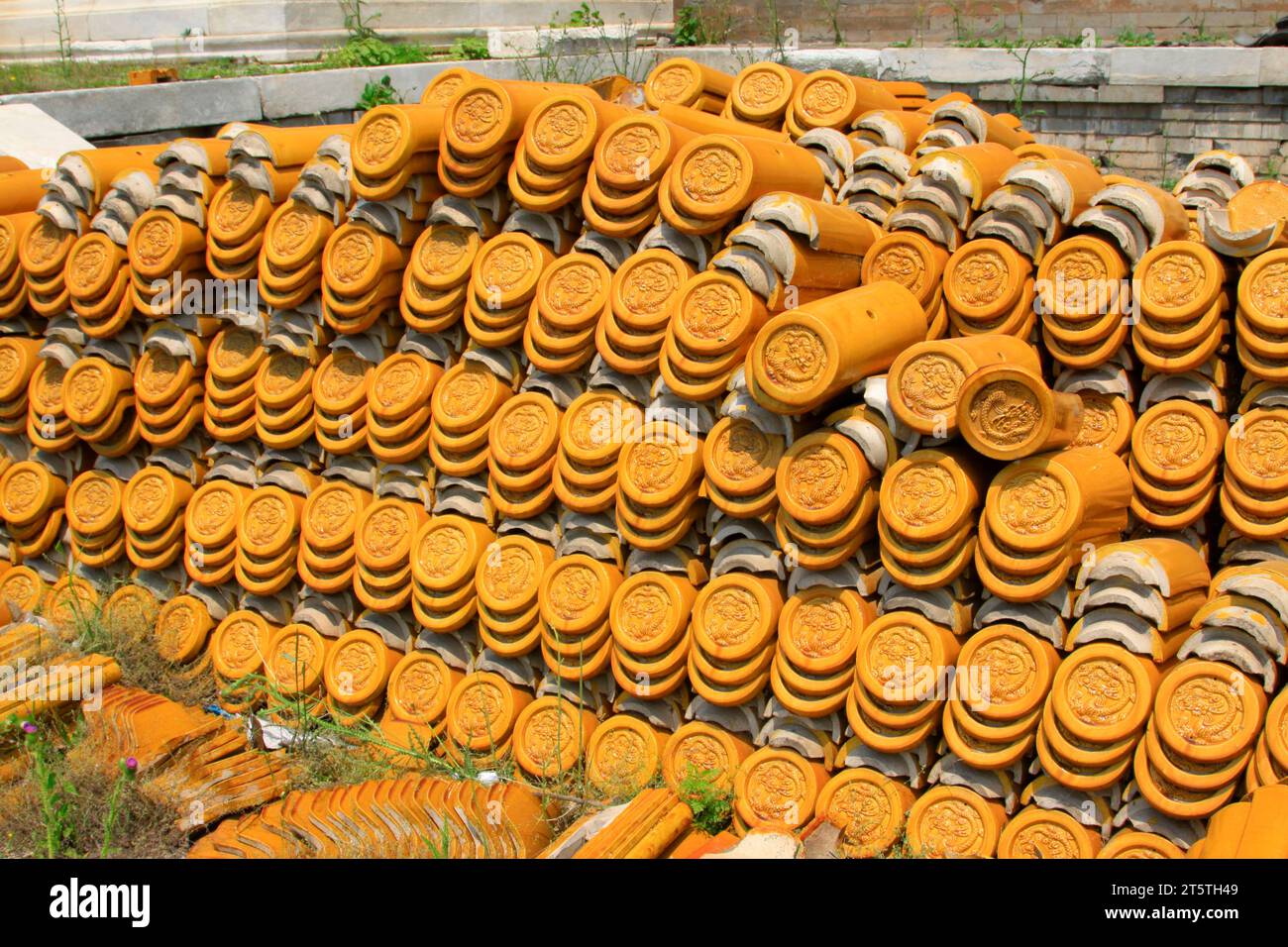 Yellow glazed tile Stock Photo - Alamy