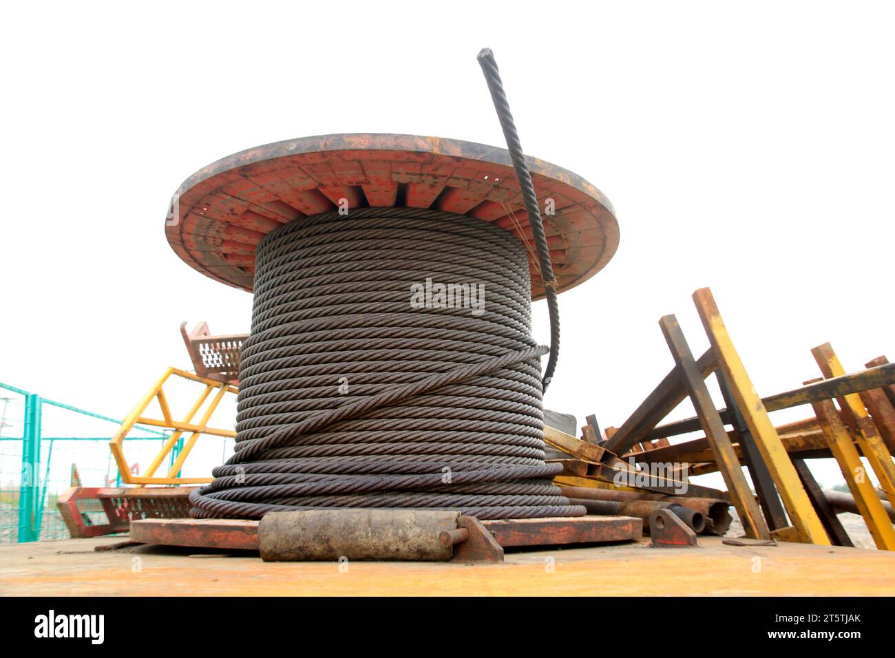 Wire rope wheel, closeup of photo Stock Photo - Alamy
