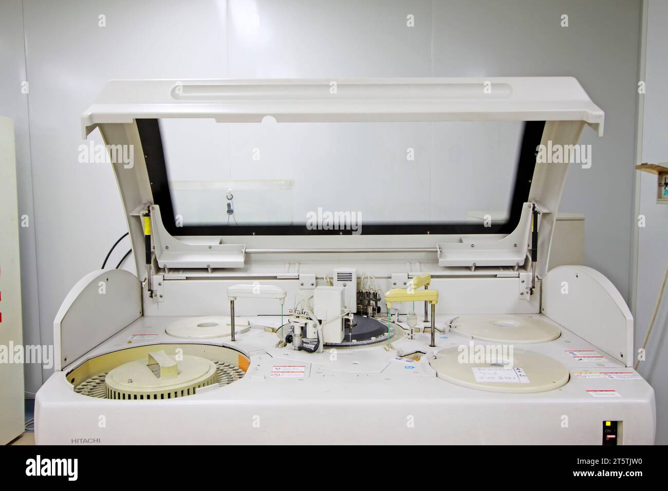 Laboratory rotation hi-res stock photography and images - Alamy