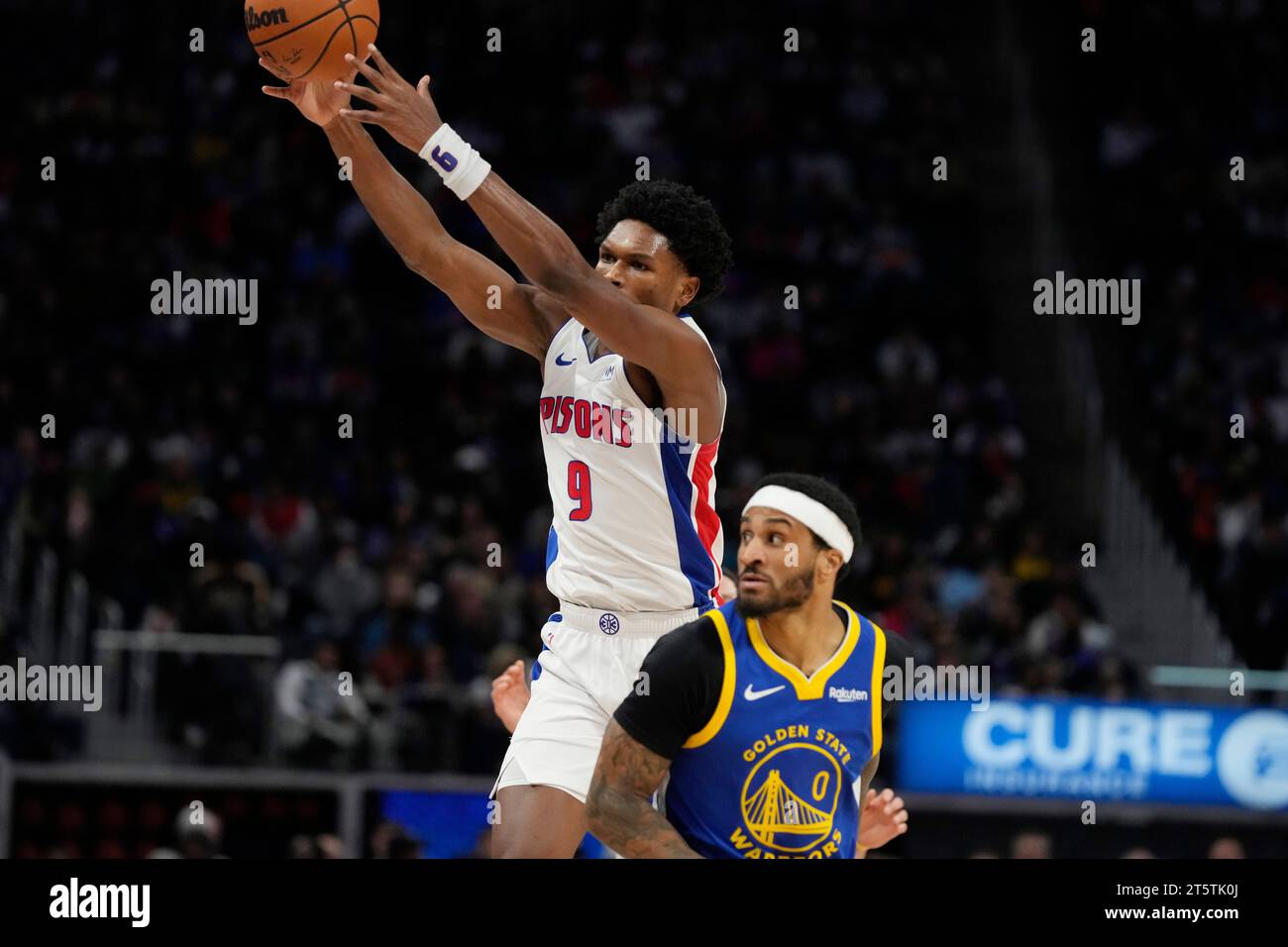 Detroit Pistons forward Ausar Thompson (9) intercepts a pass intended for Golden State Warriors ...