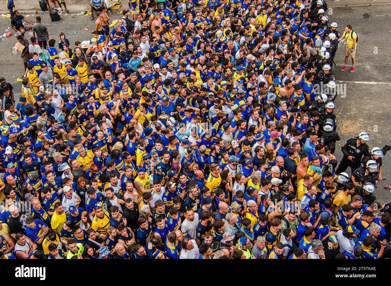 Rio De Janeiro, Brazil. 04th Nov, 2023. A crowd of Boca Juniors fans ...