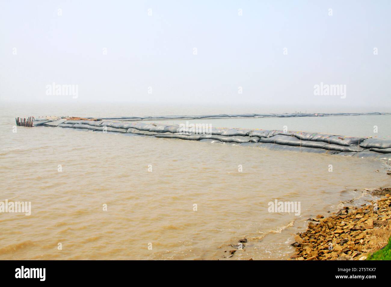 Breakwaters lakes hi-res stock photography and images - Alamy