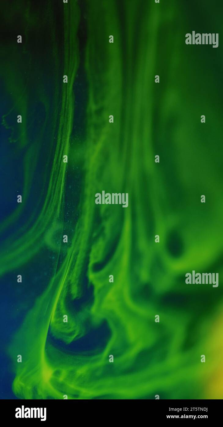Blur green paint sparkling flow hi-res stock photography and images - Alamy