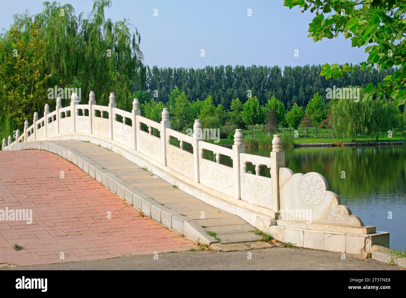 white marble stone bridge Stock Photo - Alamy