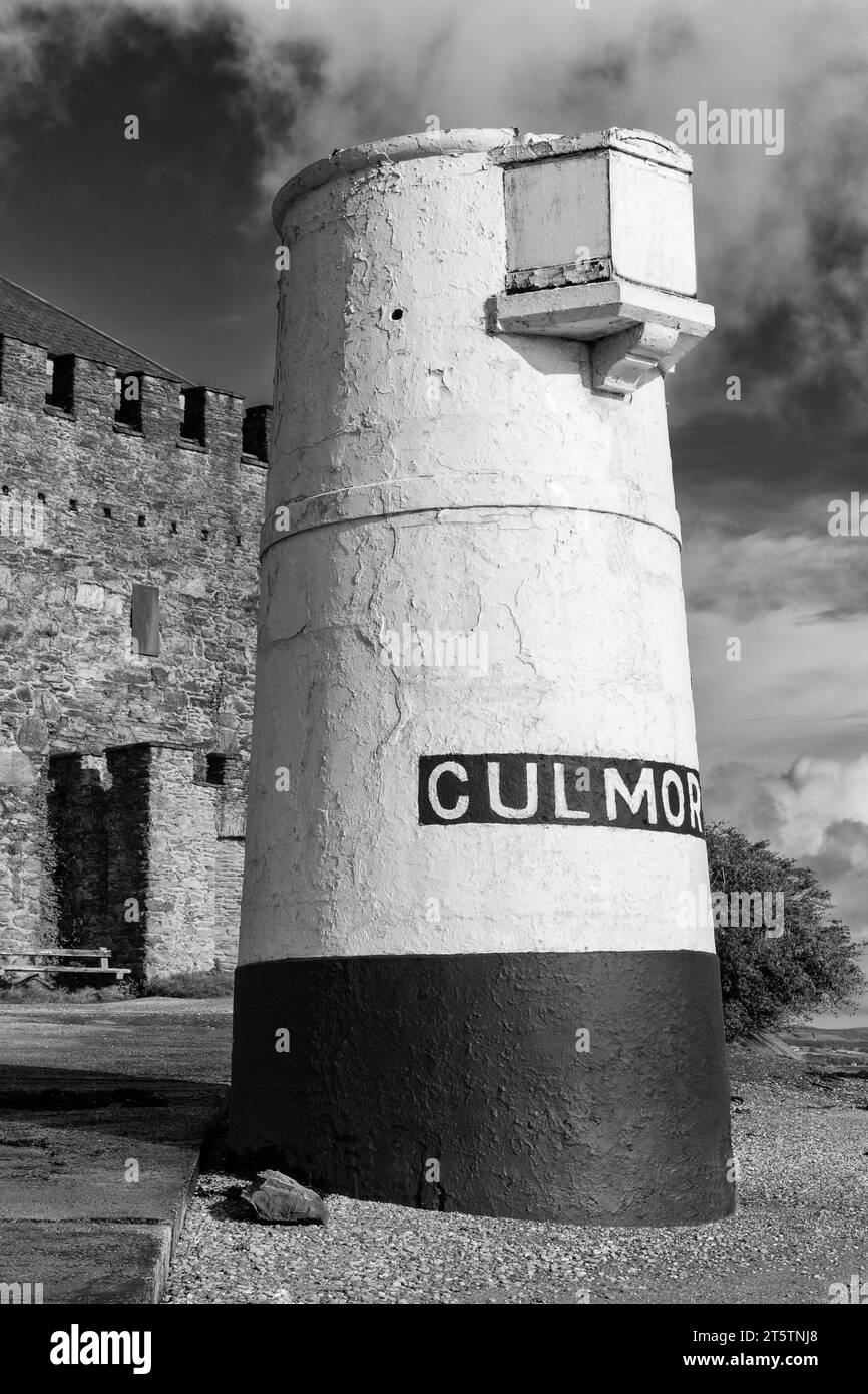 Derry castle Black and White Stock Photos & Images - Alamy