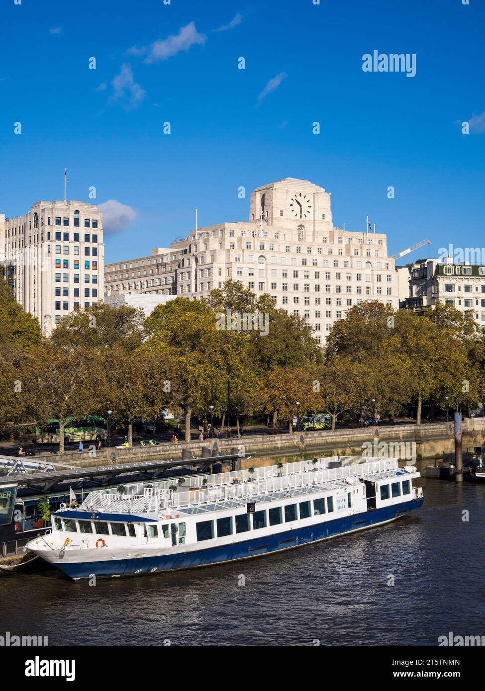 North bank house hi-res stock photography and images - Alamy