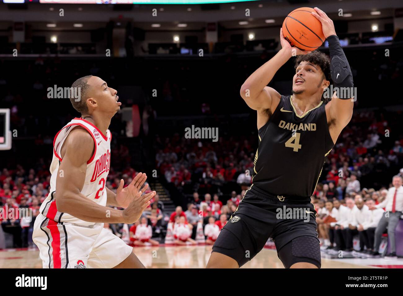 Columbus, Ohio, USA. 6th Nov, 2023. Oakland Golden Grizzlies forward ...