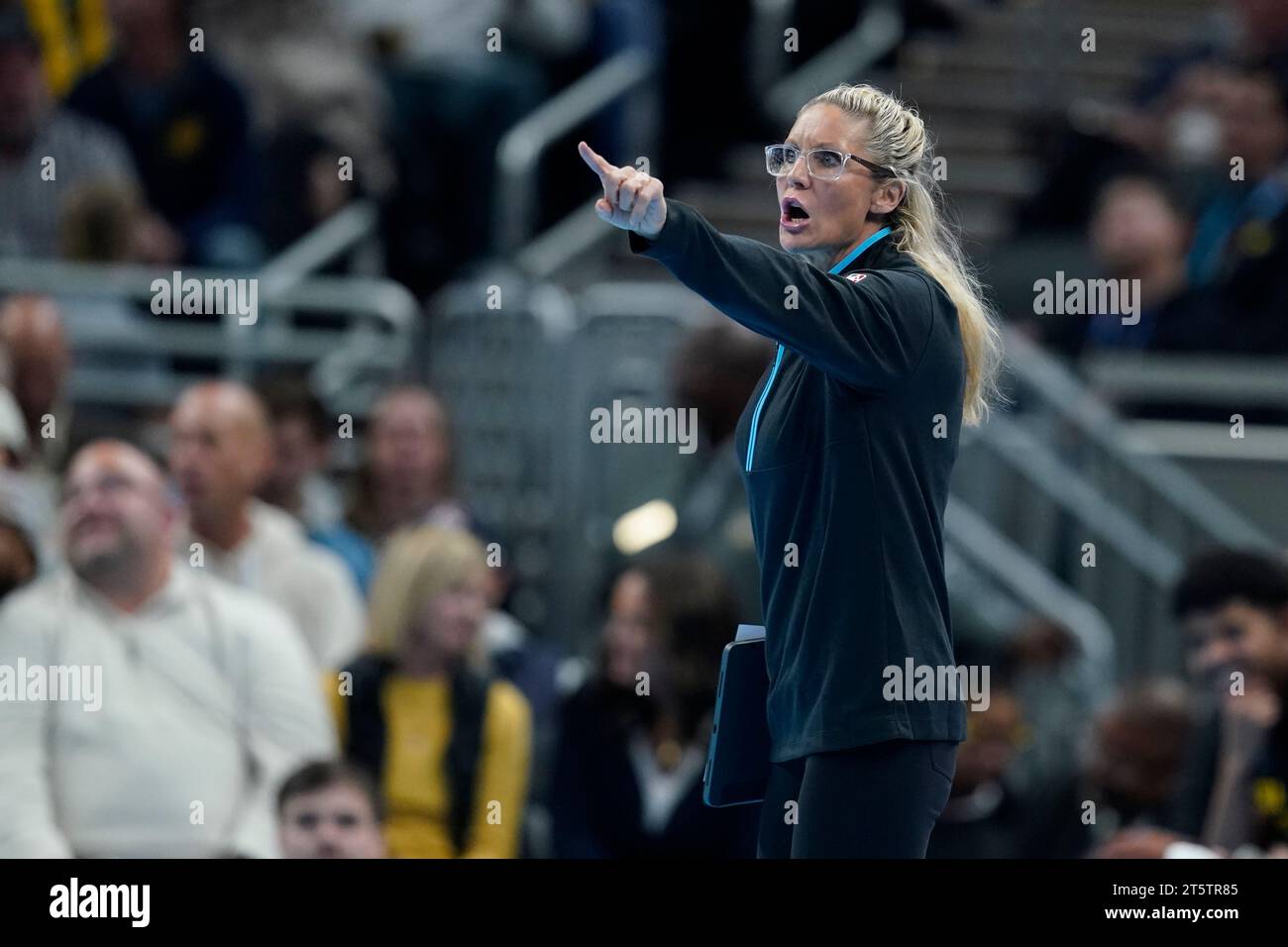 Indiana Pacers assistant coach Jenny Boucek shouts during the second ...