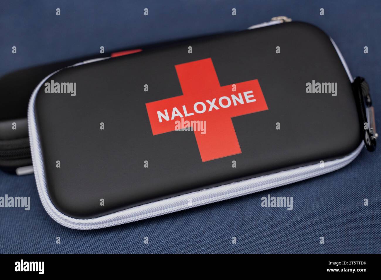 Naloxone hi-res stock photography and images - Alamy