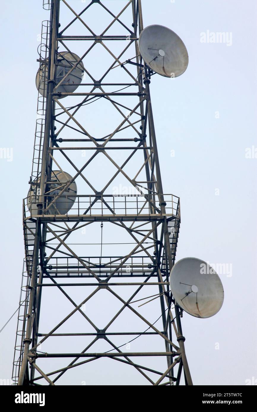Tv transmission tower hi-res stock photography and images - Alamy