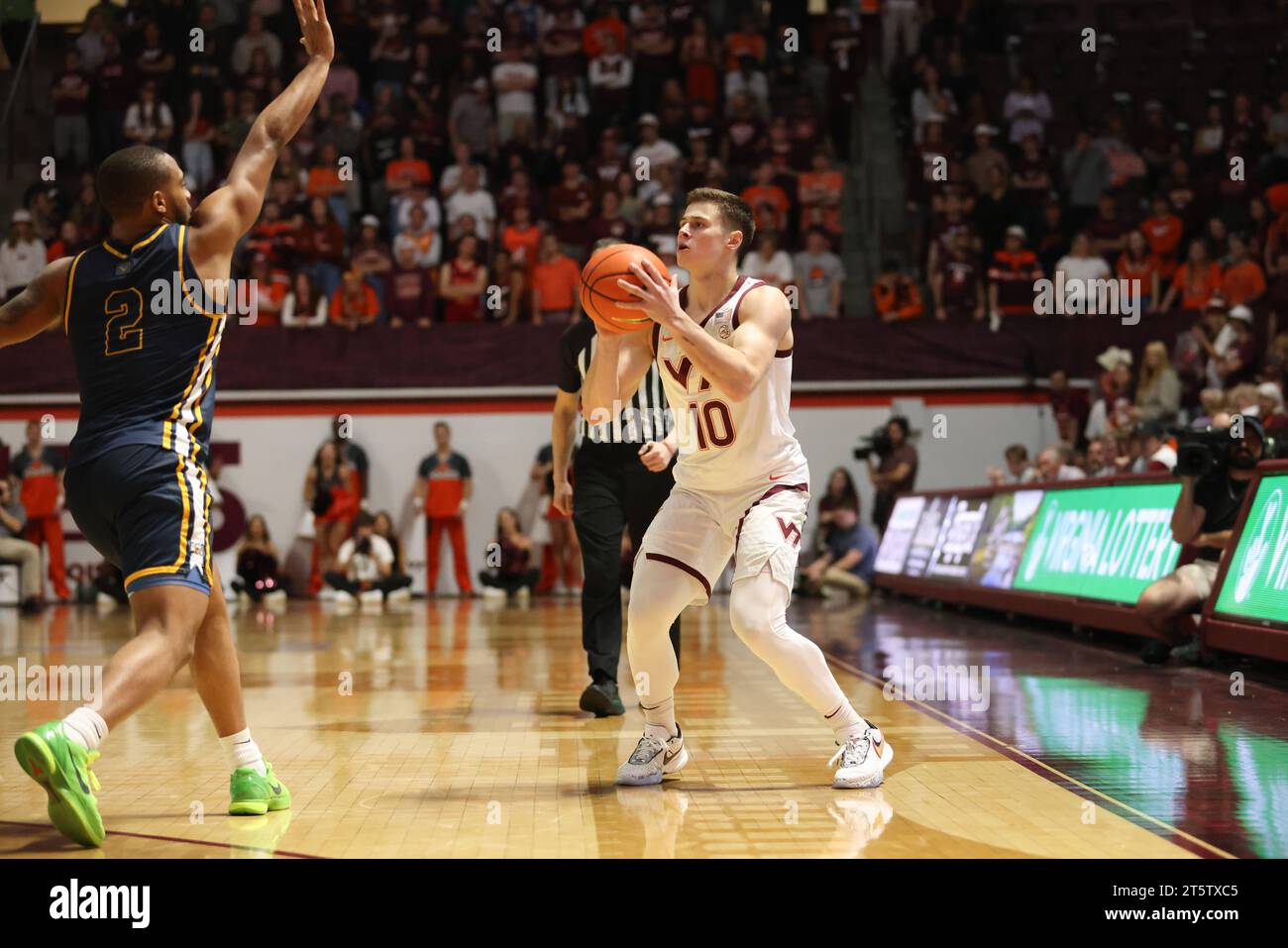 Atlantic 10 conference mens basketball hi-res stock photography and ...