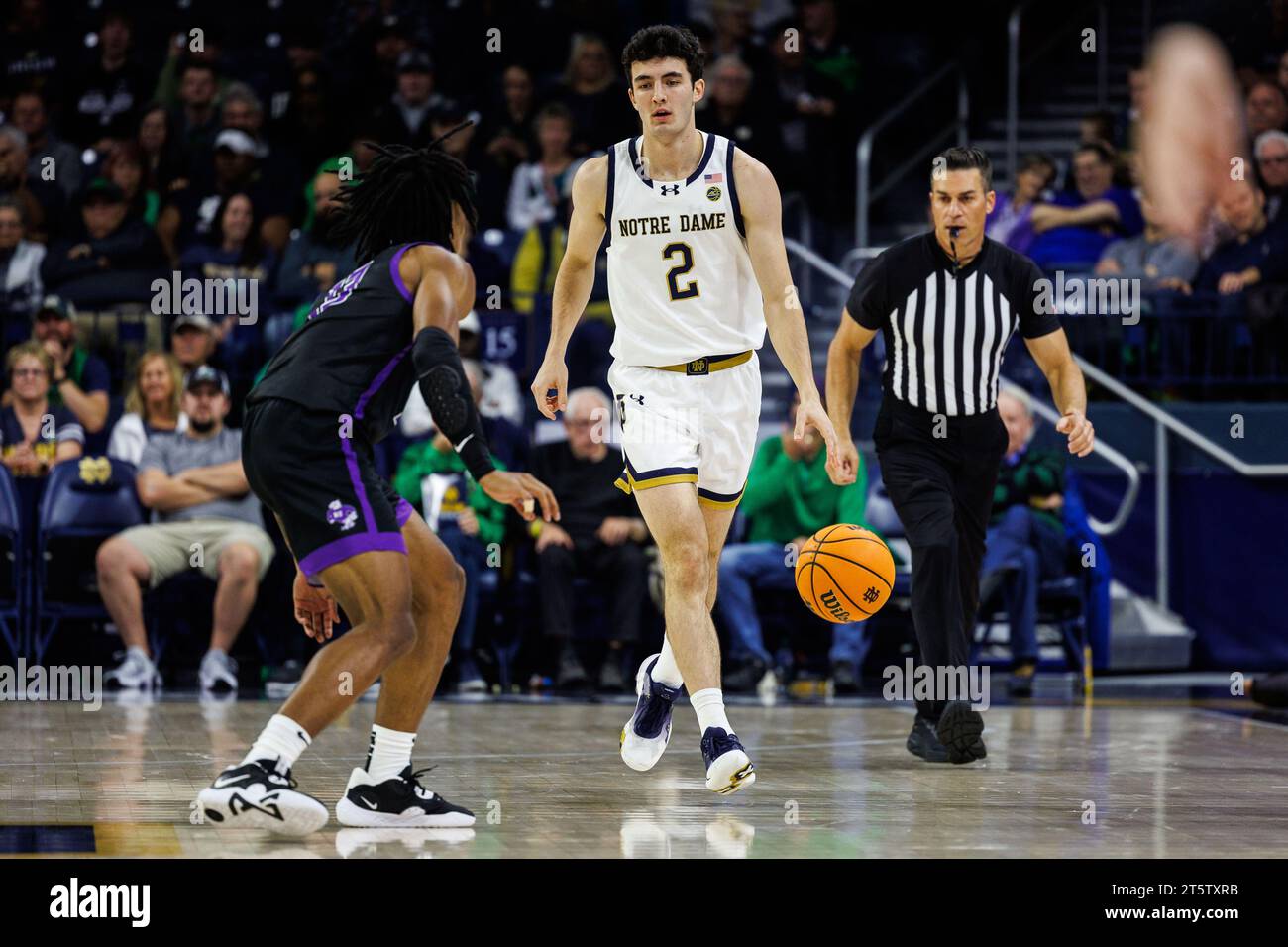South Bend, Indiana, USA. 06th Nov, 2023. Notre Dame guard Logan Imes ...