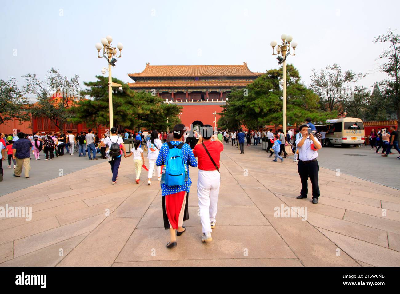 Visitors outside the Imperial Palace, Beijing Stock Photo - Alamy