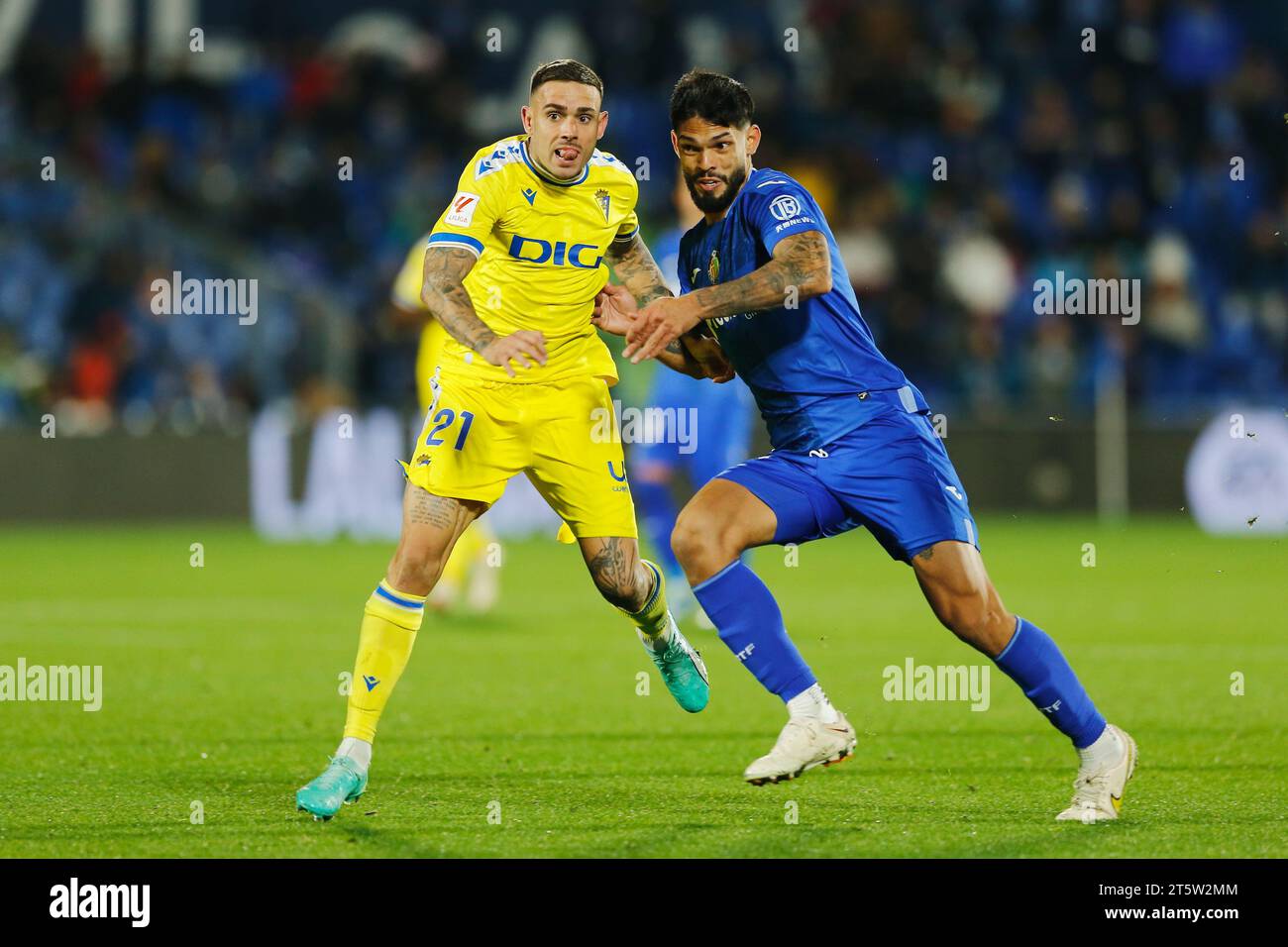 Getafe, Spain. 6th Nov, 2023. (L-R) Roger Marti (Cadiz), Omar Alderete ...