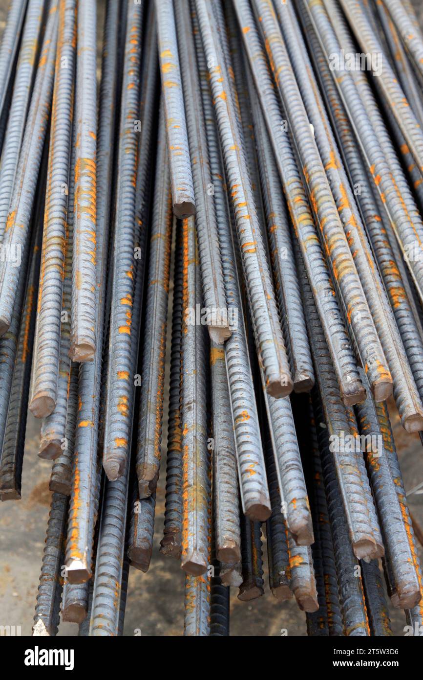 Twisted rebar hi-res stock photography and images - Alamy