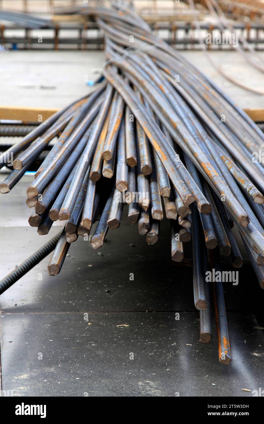 Twisted rebar hi-res stock photography and images - Alamy
