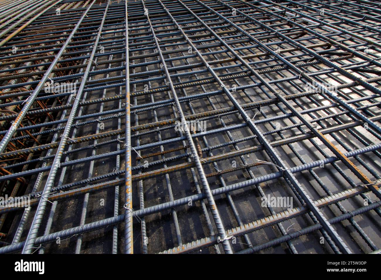 Outdoor steel frames hi-res stock photography and images - Alamy