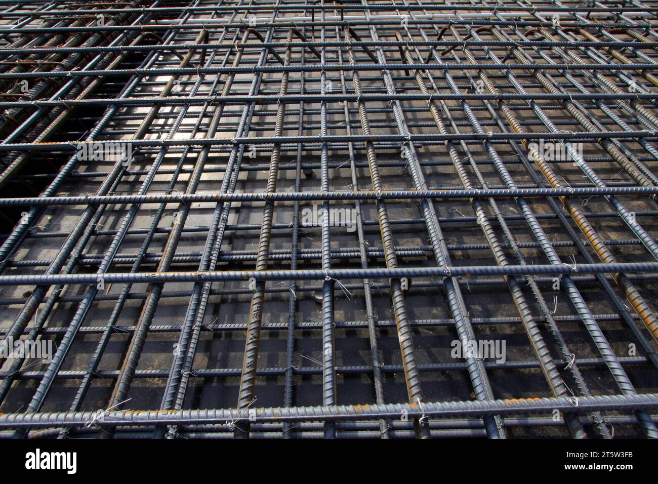 Oxidation rust steel beams hi-res stock photography and images - Alamy