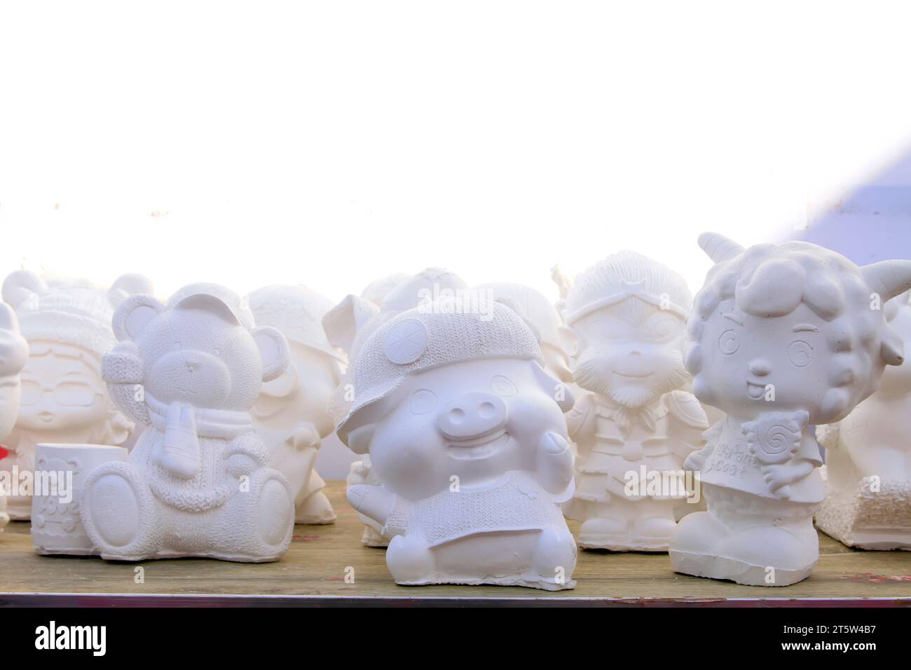 Plaster statue hi-res stock photography and images - Alamy