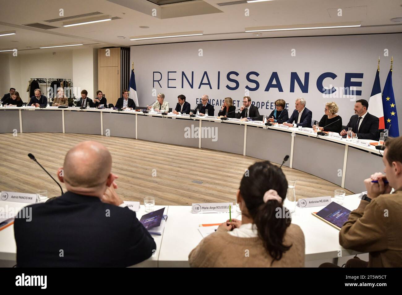 Paris, France. 06th Nov, 2023. Members of French political party ...